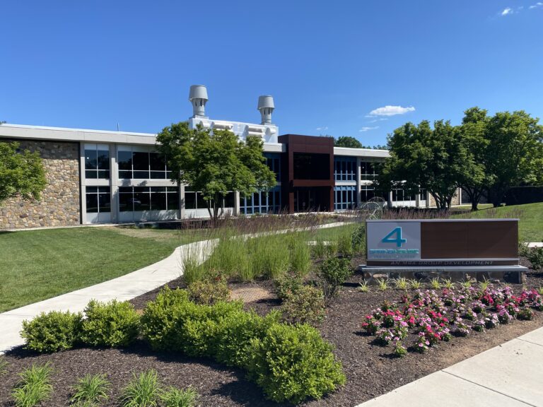 Laboratory / Life Sciences - MidAtlantic ConstructionMidAtlantic ...